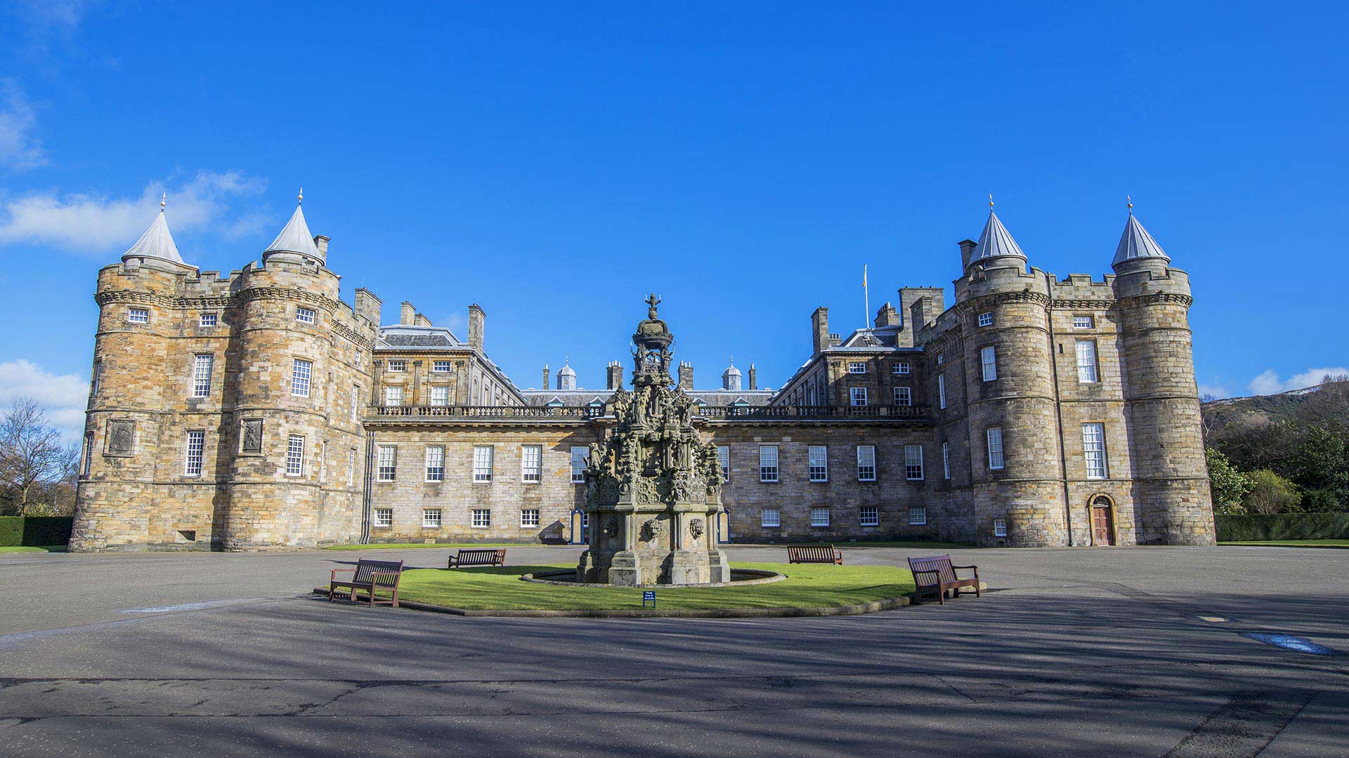 Holyrood Palace : Scotland Travel Guide : Nordic Visitor